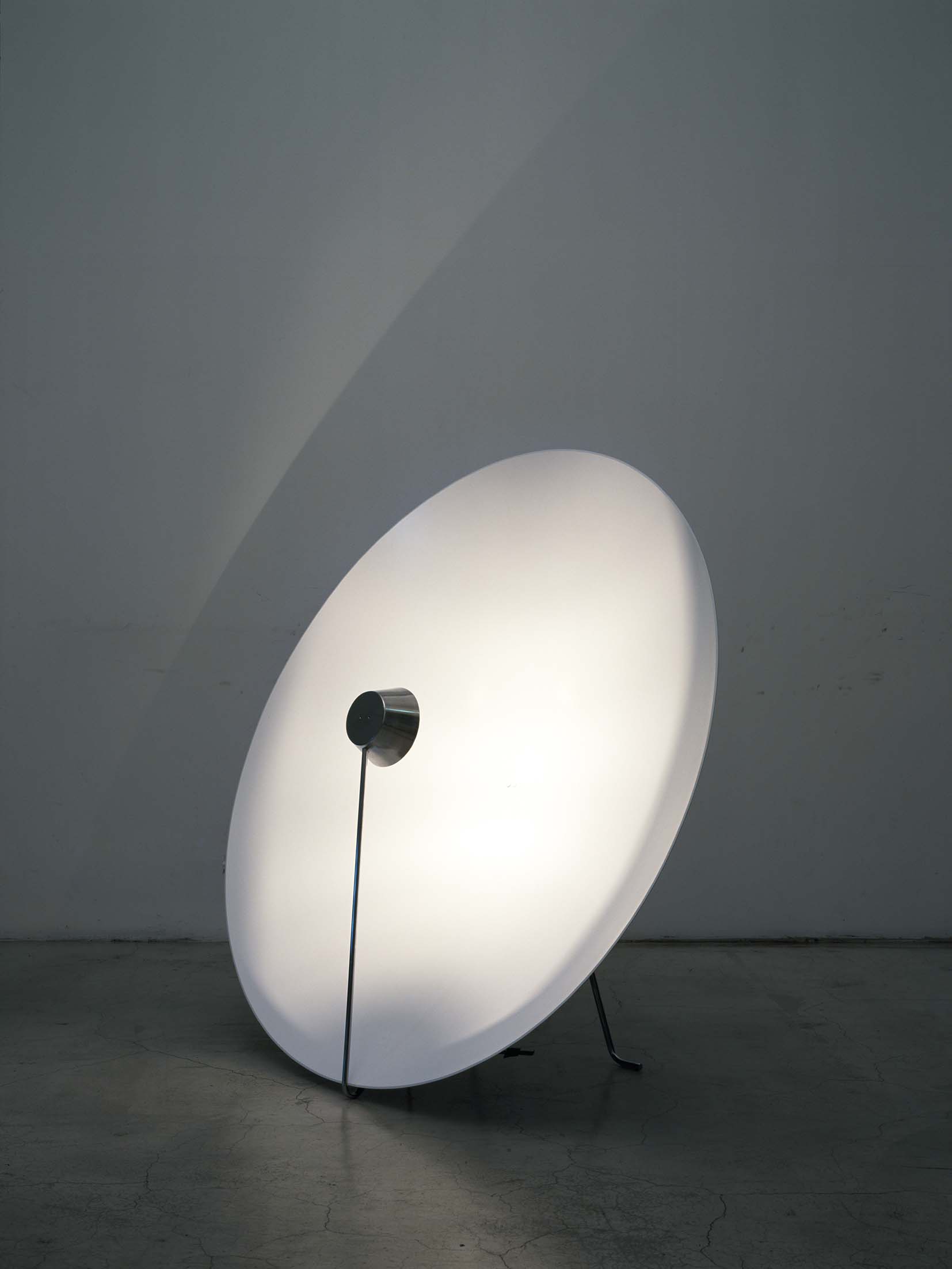 PARABOLA LIGHT for Galerie Maria Wettergren | KEIJI ASHIZAWA DESIGN